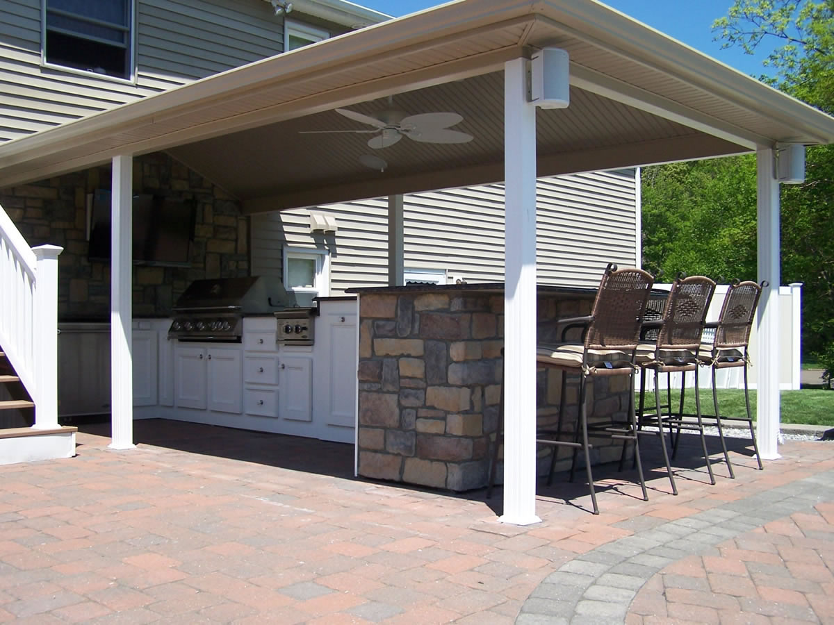 Outdoor Kitchens & Seating - Unique Pavers